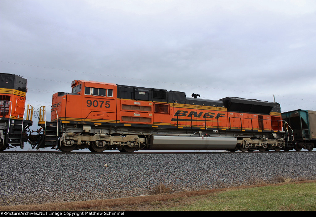 BNSF 9075